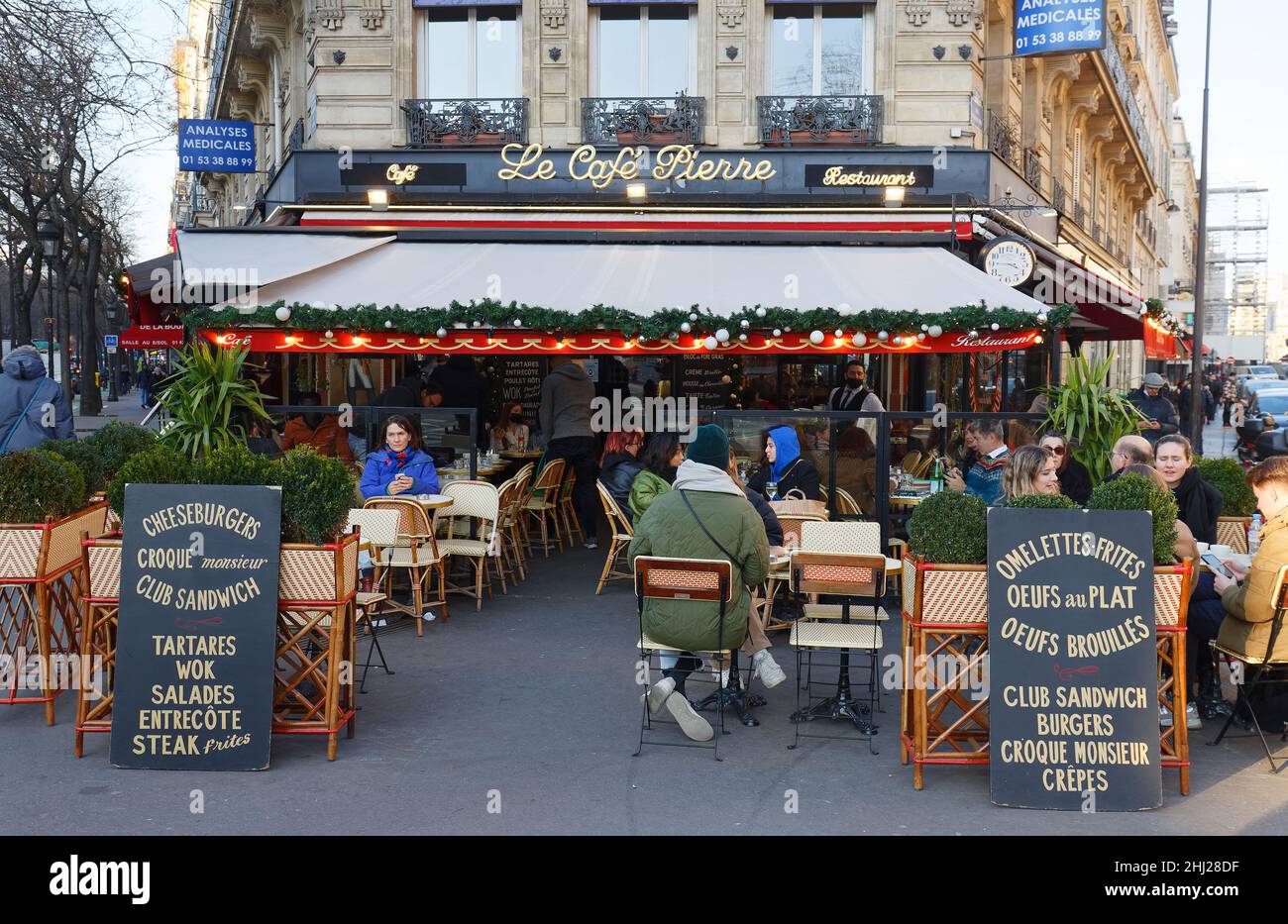Le cafe Pierre is a traditional French cafe located near Republique ...