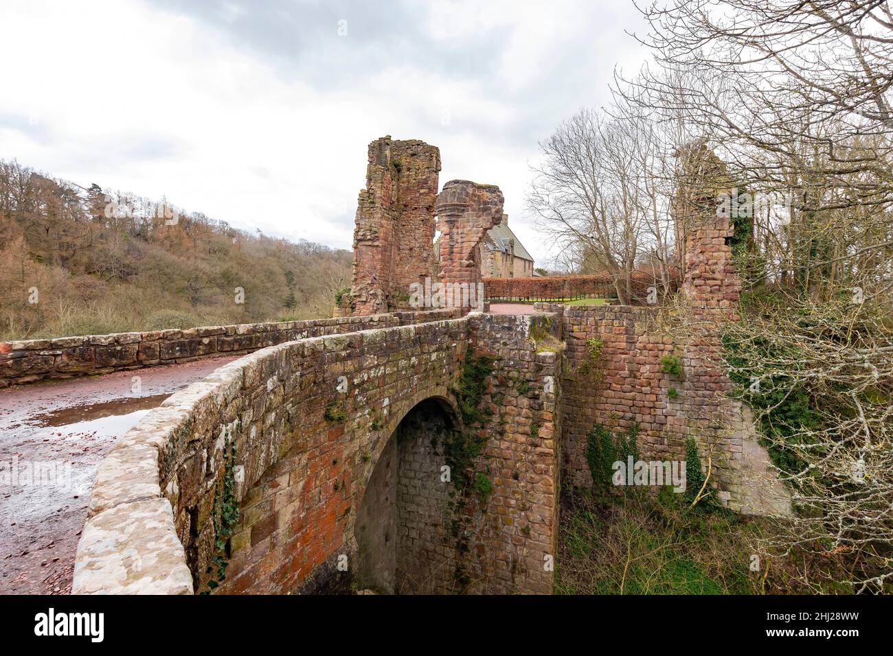 Overcast view of the historical Rosslyn Castle at Edinburgh, Scotland ...