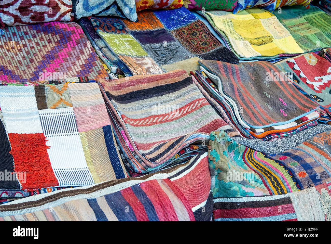 Turkish traditional fabrics hi-res stock photography and images - Alamy