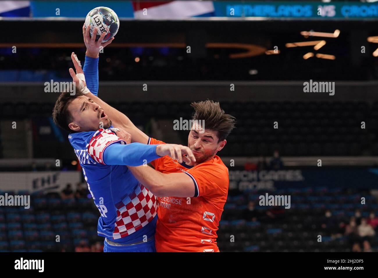 BUDAPEST, HUNGARY - JANUARY 26: Ivan Martinovic of Croatia, Robin ...