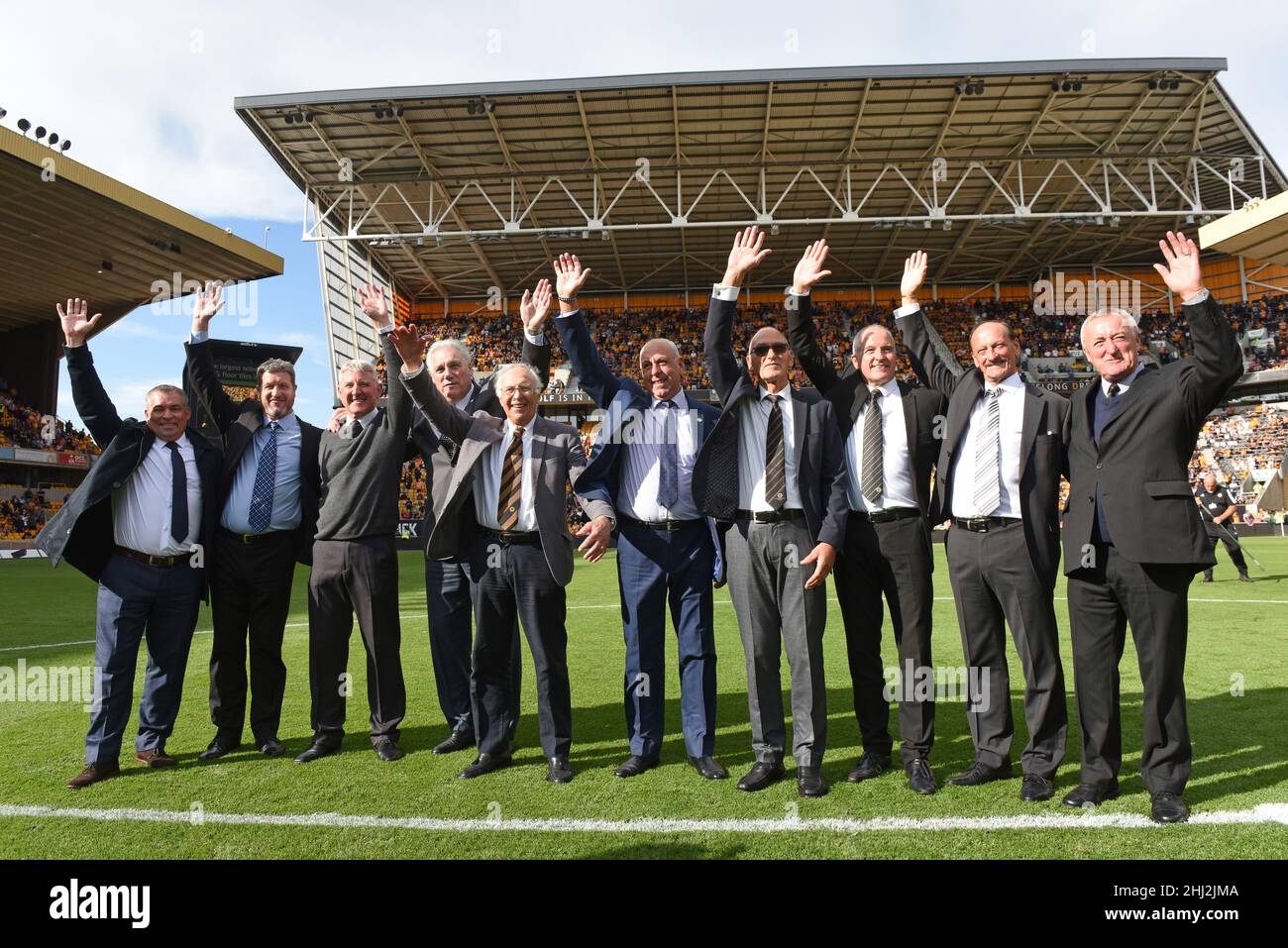 Former Wolverhampton Wanderers footballers LtoR Andy Thompson, Andy ...