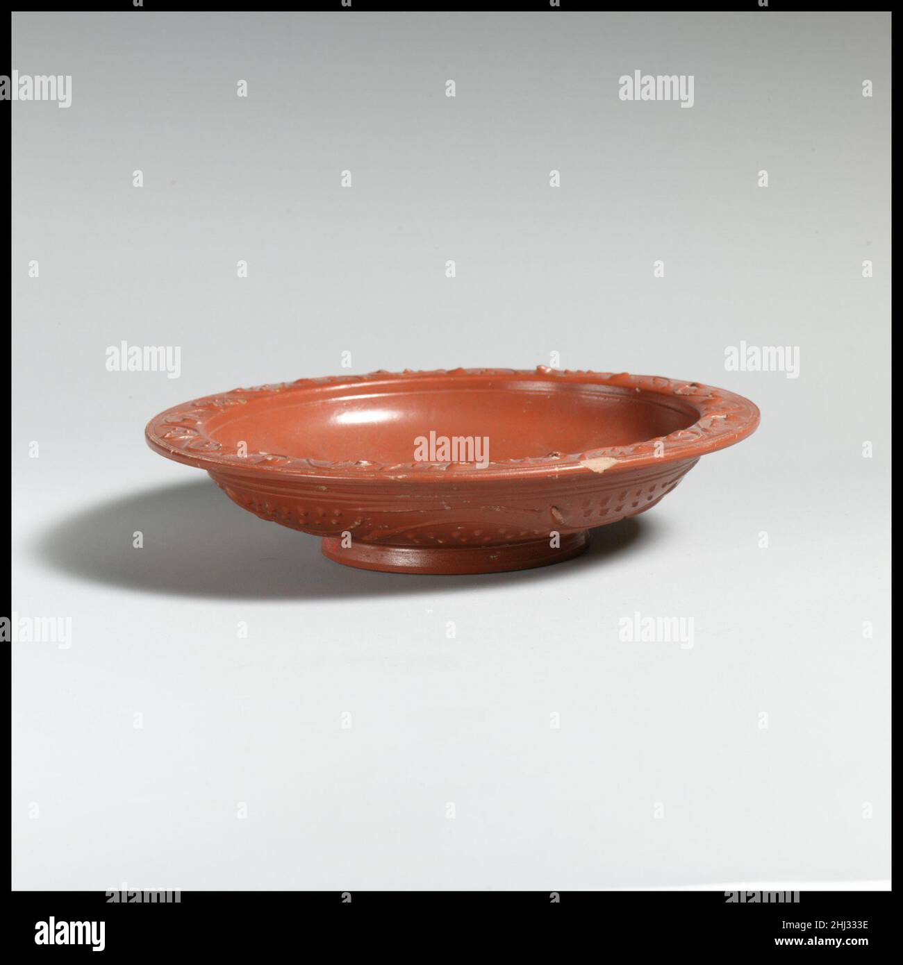 Red slip roman pottery hi-res stock photography and images - Alamy