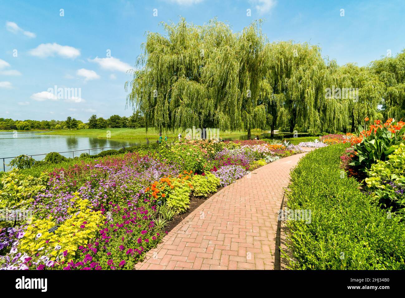 Chicago Botanic Garden summer landscape, Glencoe, Illinois, USA Stock ...