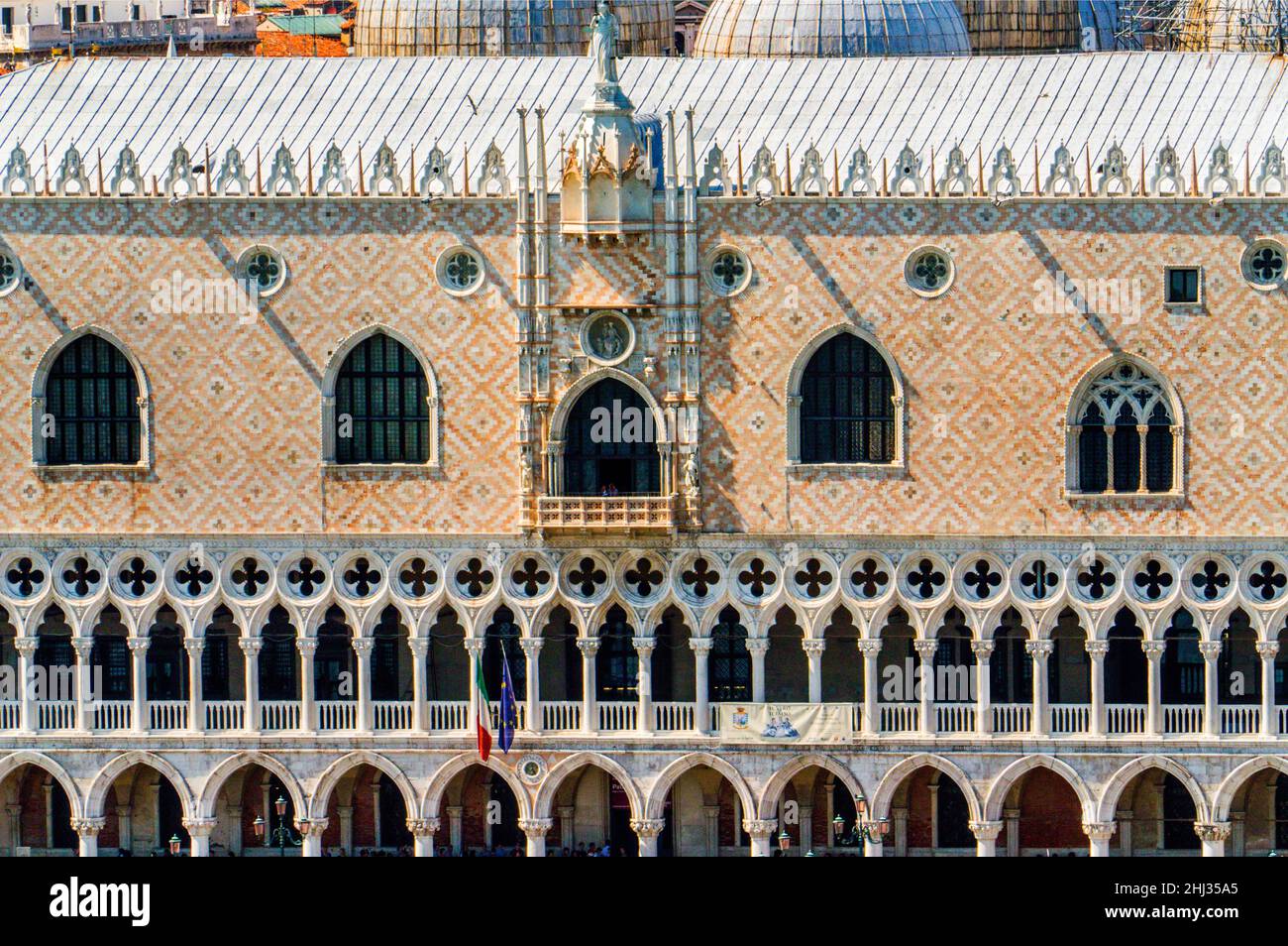Doge's Palace with rows of arcades. Palazzo Ducale, centre of power in ...