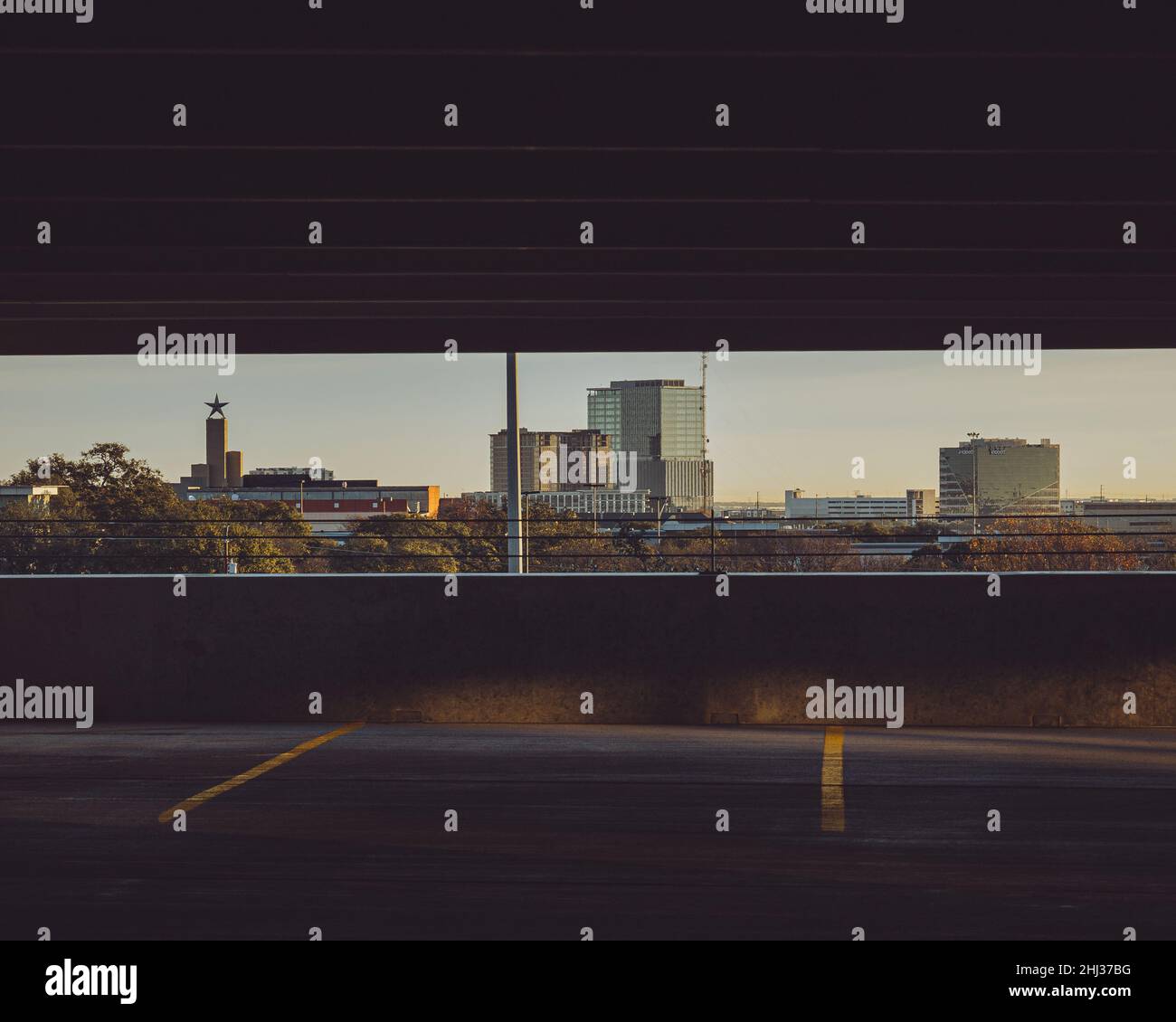 Gateway shopping center hi-res stock photography and images - Alamy