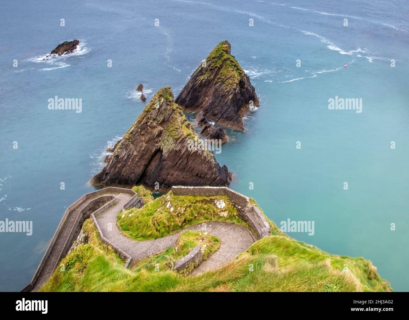 Dunquin sheep hi-res stock photography and images - Alamy