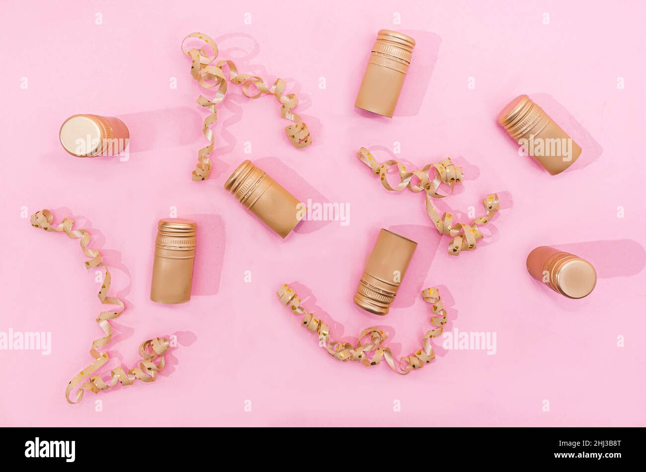 Contemporary wallpaper ribbons hi-res stock photography and images - Alamy