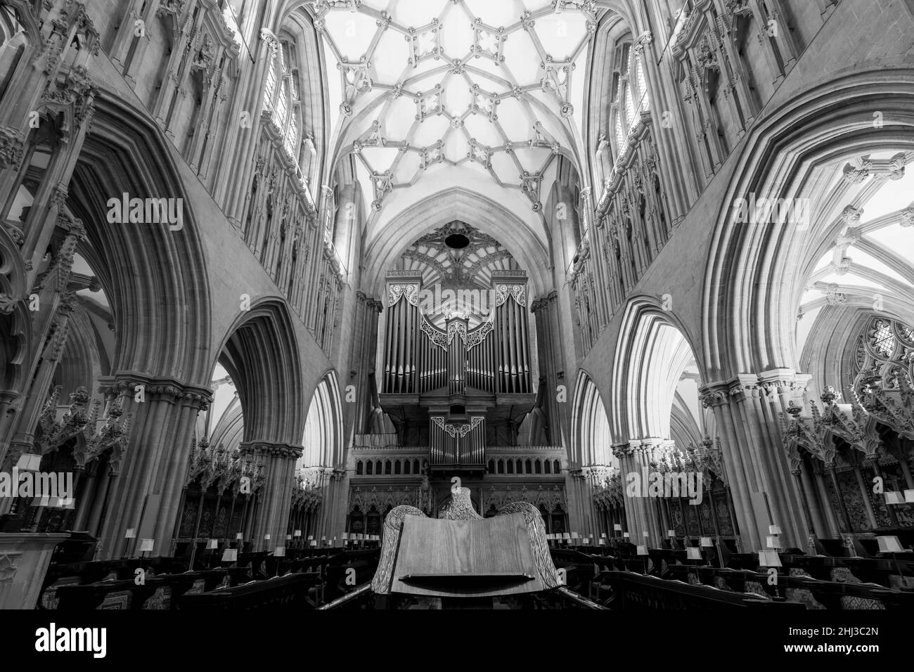 Wells.Somerset.United Kingdom.December 30th 2021.View of the quire ...