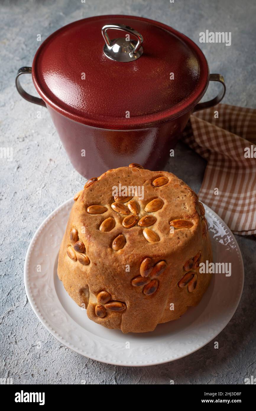 Turkish Perde Pilavi. Drape pilaf with chicken, almond and raisin. A ...