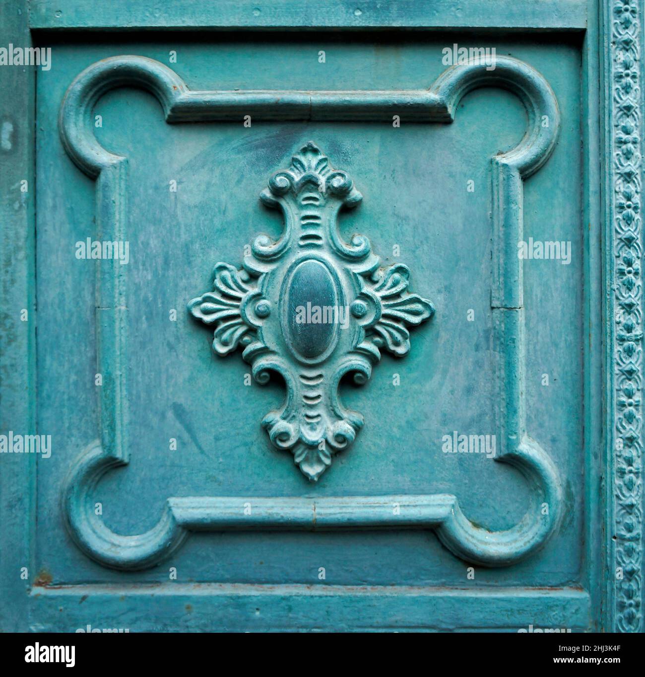 Colonial gate hi-res stock photography and images - Alamy