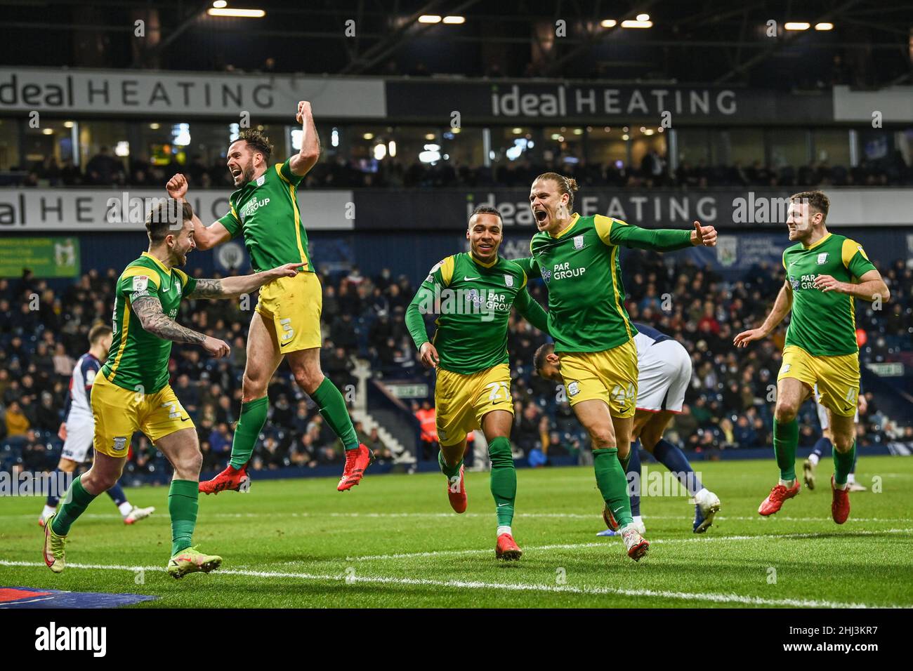 Cameron archer celebrates hi-res stock photography and images - Alamy