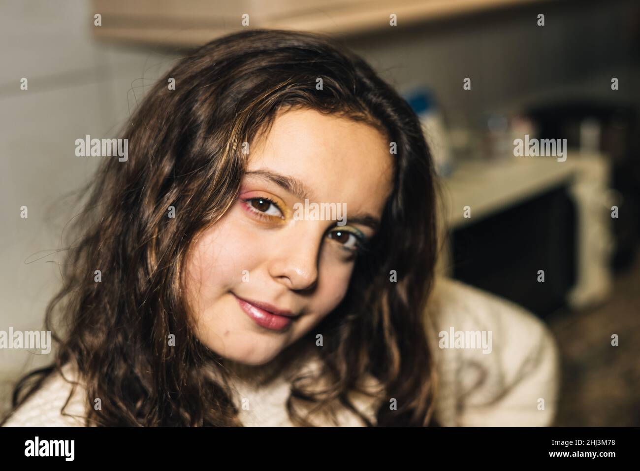 Intrigued look hi-res stock photography and images - Alamy