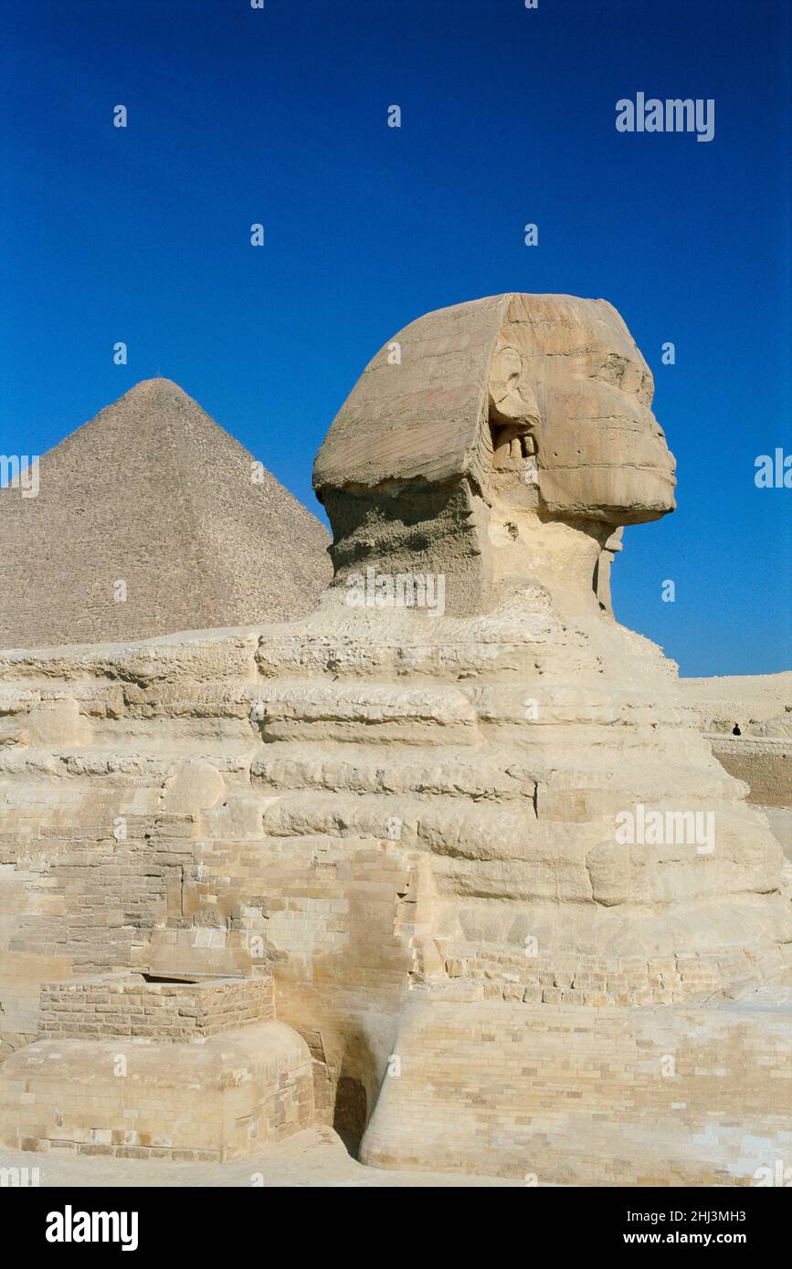 Great pyramid of giza historical hi-res stock photography and images ...