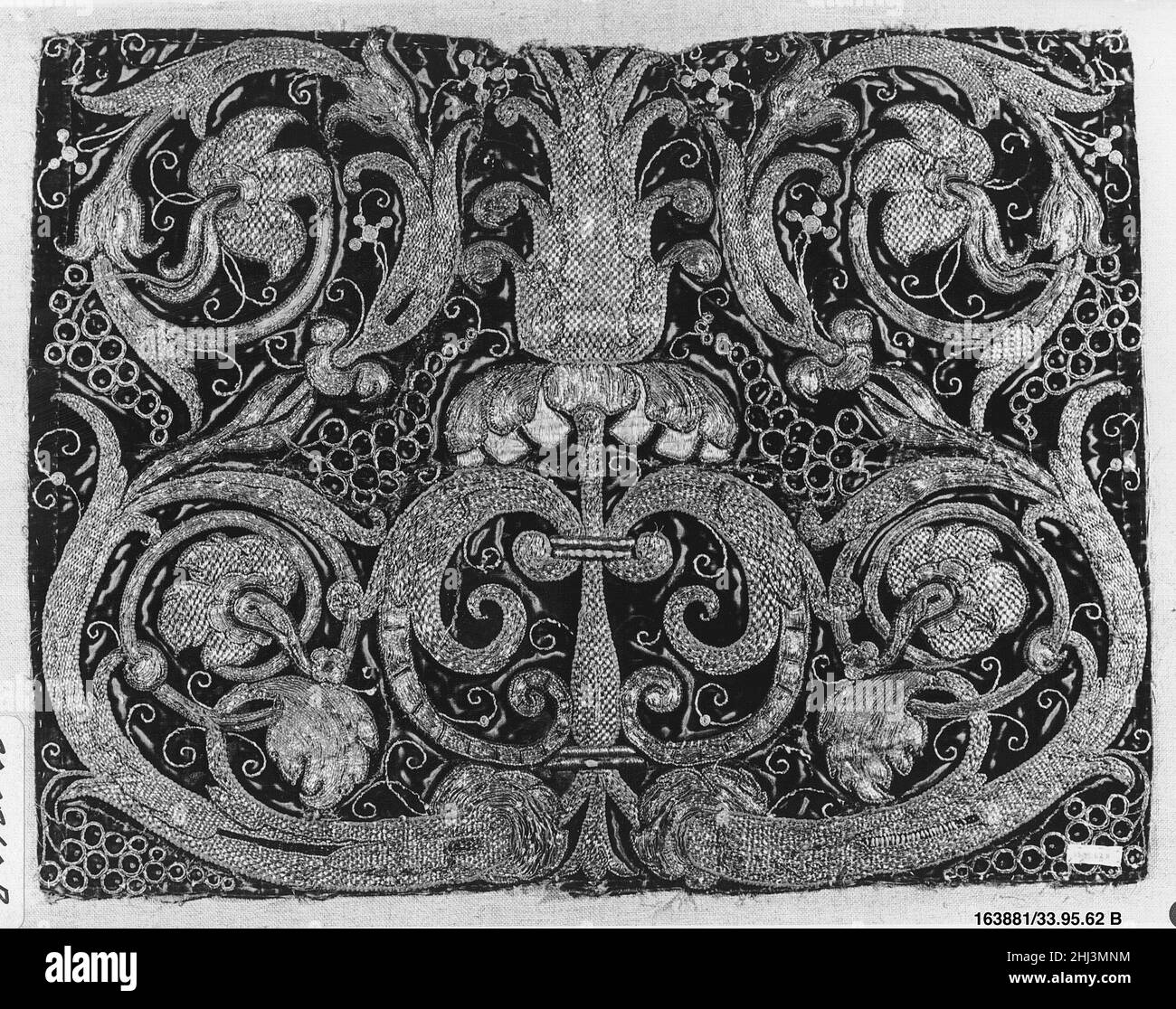 Spanish court dress hi-res stock photography and images - Alamy