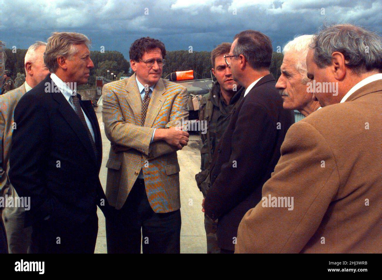 Steny Hoyer and Richard Holbrooke talk with Miodrag Pajic Stock Photo ...