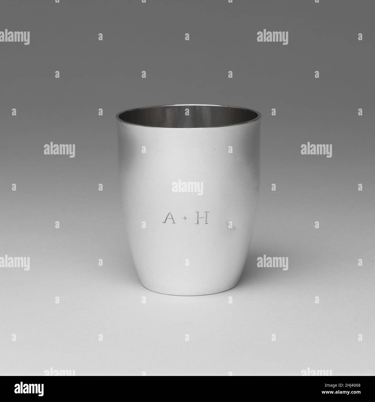 Beaker ca. 1780 David Moseley. Beaker 403 Stock Photo - Alamy