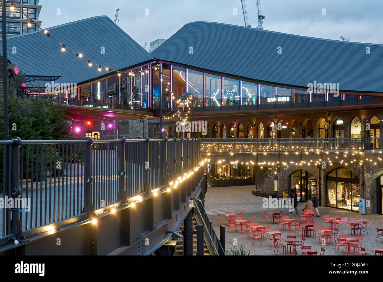 Lights at granary square hi-res stock photography and images - Alamy