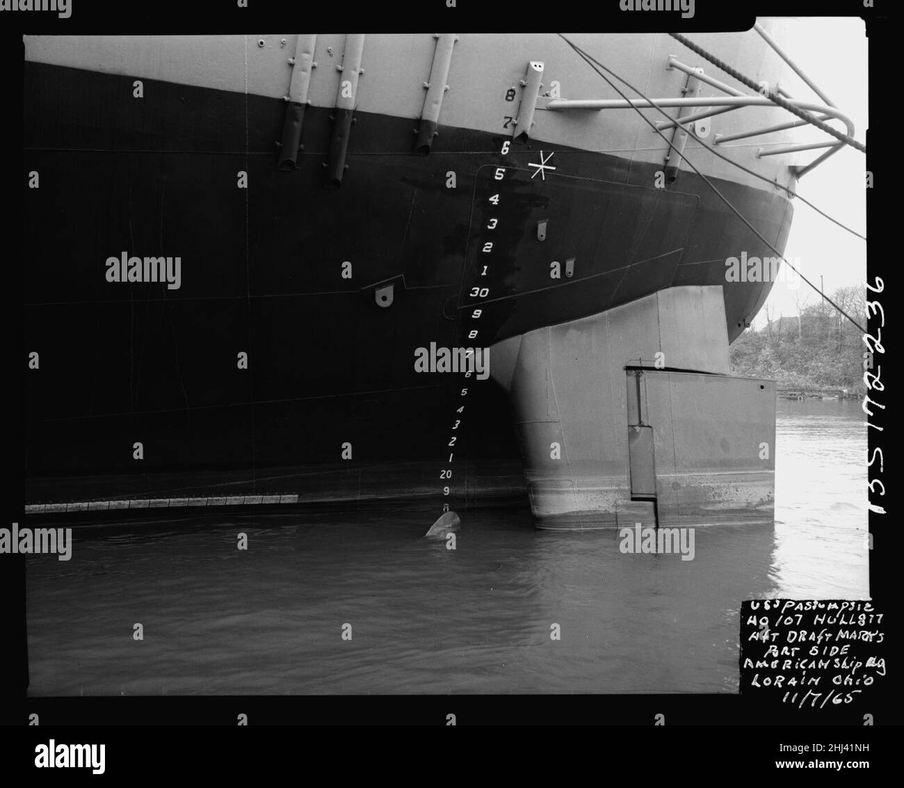 Stern and port rudder of USS Passumpsic (AO-107), on 7 November 1965 ...