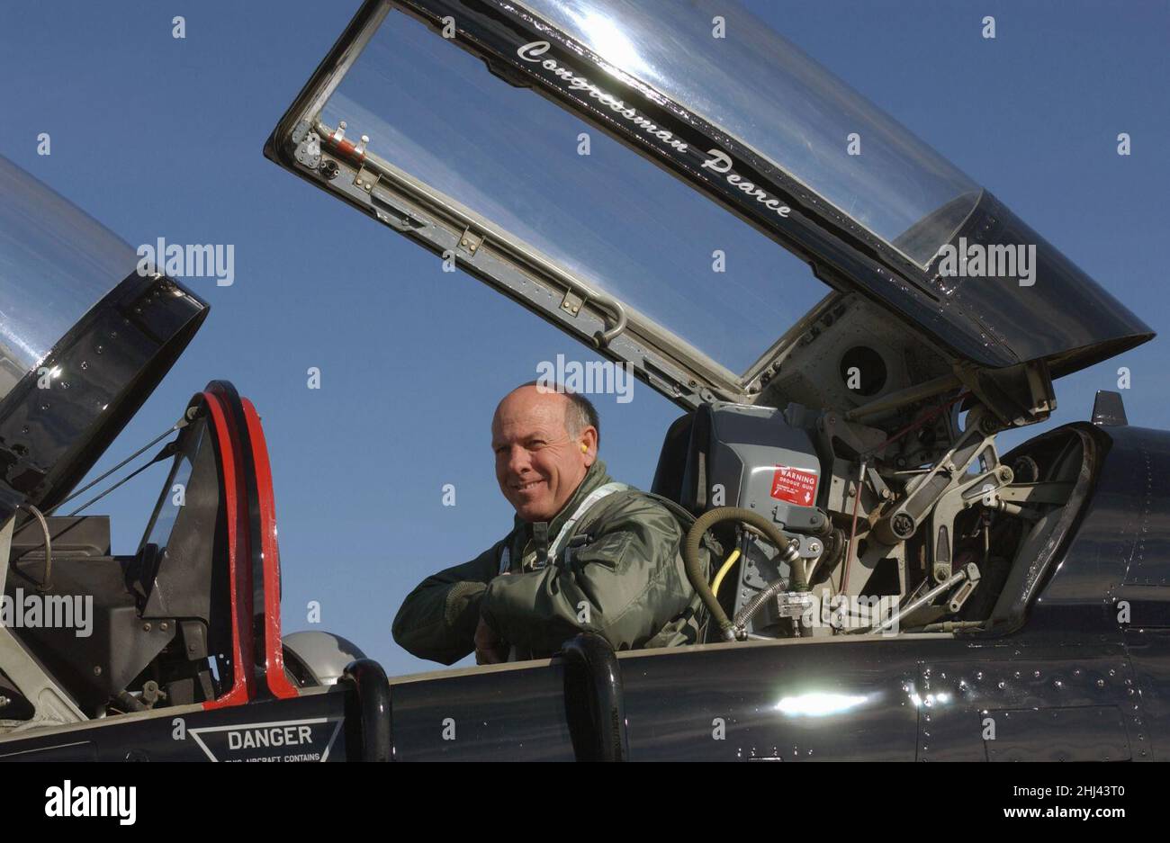 Steve Pearce unbuckles himself from a US Air Force (USAF) T-38 Talon ...