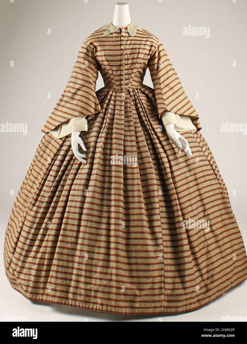 Victorian women dress making hi-res stock photography and images - Alamy