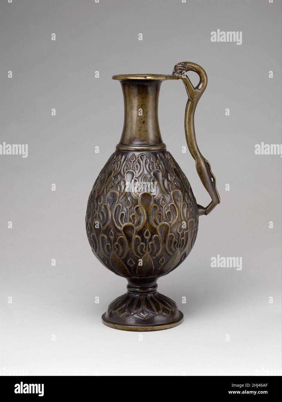 Islamic ewer hi-res stock photography and images - Alamy