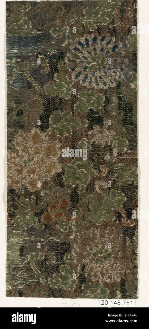 Piece 17th century China. Piece. China. 17th century. Silk / Compound ...