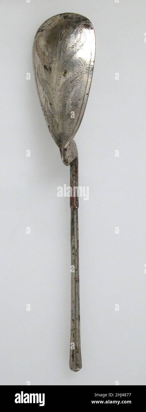 Ceremonial spoon hi-res stock photography and images - Alamy