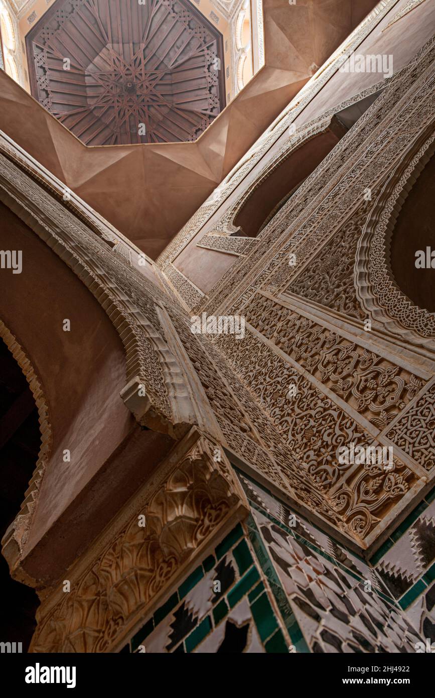 Walls of an Arab palace with engravings with repetitive motifs and a ...