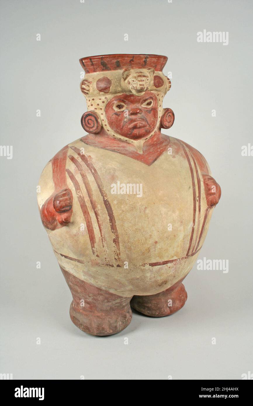 Moche jar hi-res stock photography and images - Alamy