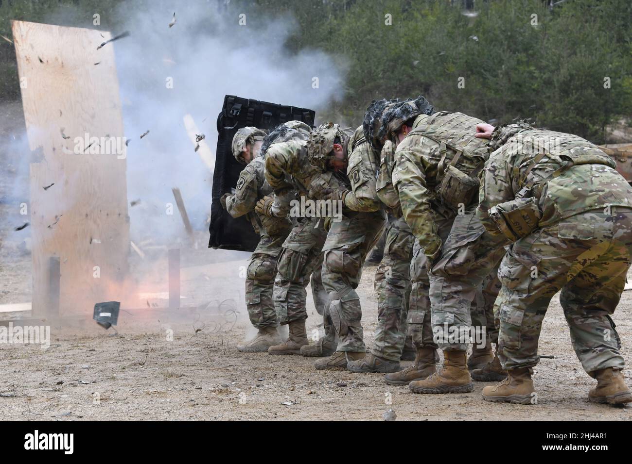 U.S. Army paratroopers with 54th Brigade Engineer Battalion, 173rd ...