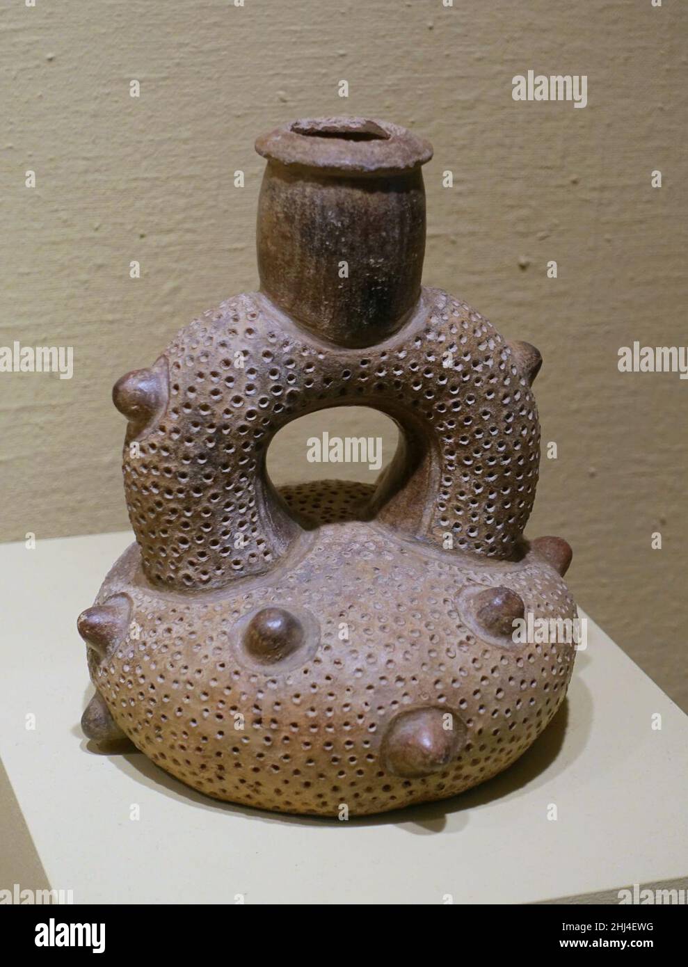 Stirrup spout vessel, Chavin or Cupisnique, Peru, c. 1400-700 BC ...