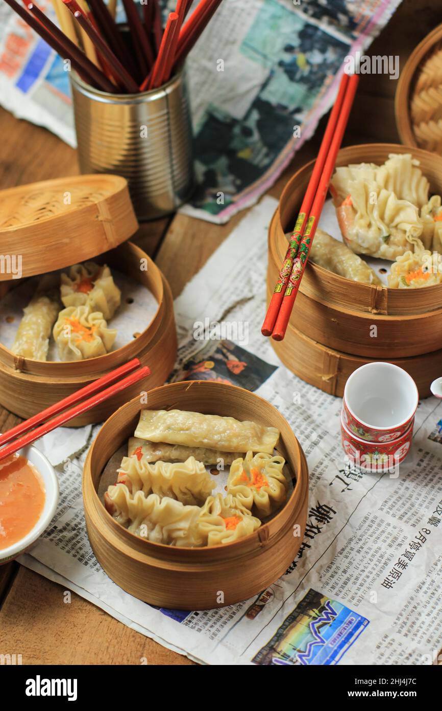 Dim sum paper hi-res stock photography and images - Alamy