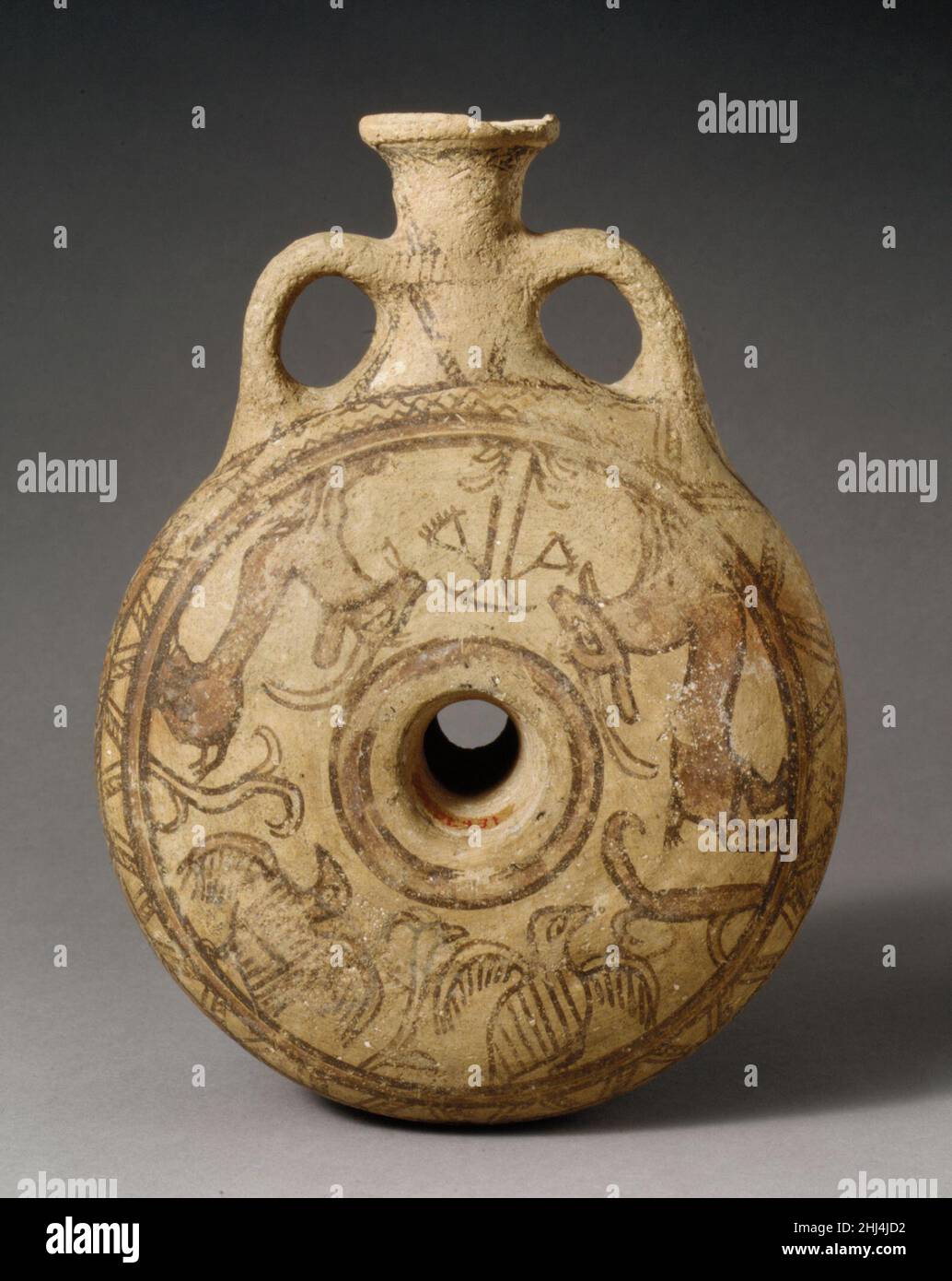 Terracotta lentoid flask hi-res stock photography and images - Alamy