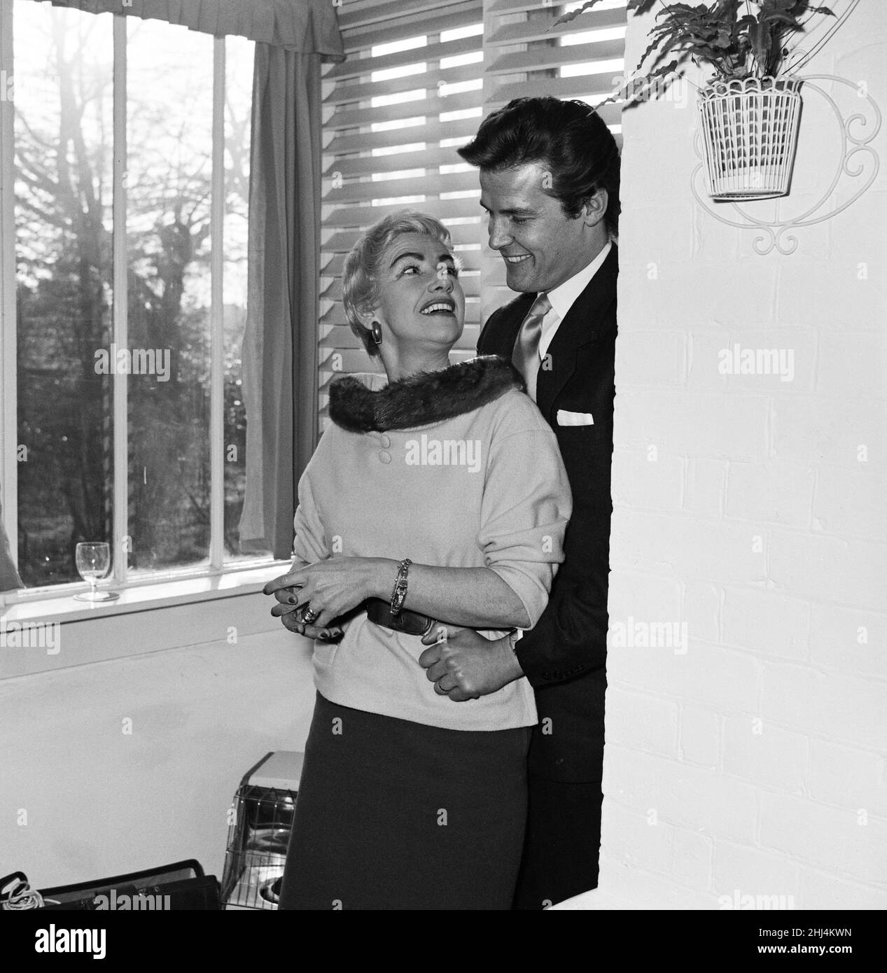 Singer Dorothy Squires photographed at home in Bexley Kent, with her ...