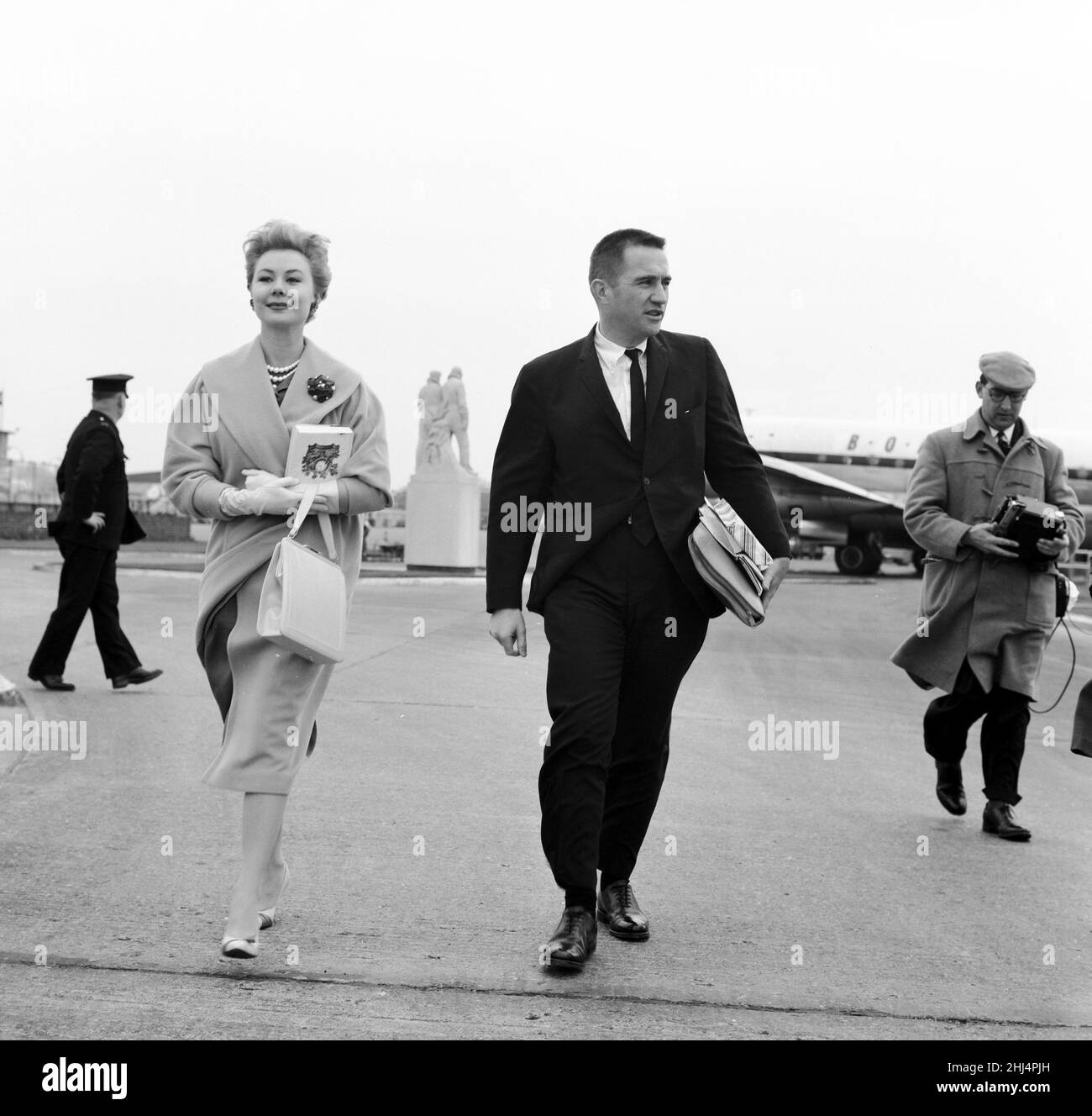 Mitzi gaynor 1950s hi-res stock photography and images - Alamy