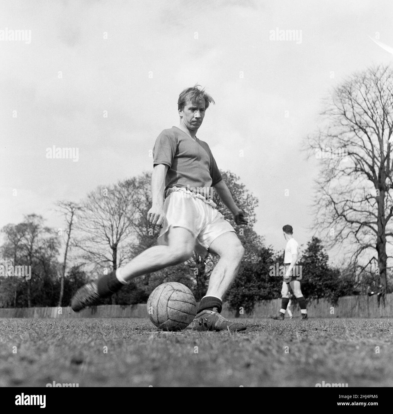 Bobby charlton 1950s hi-res stock photography and images - Alamy