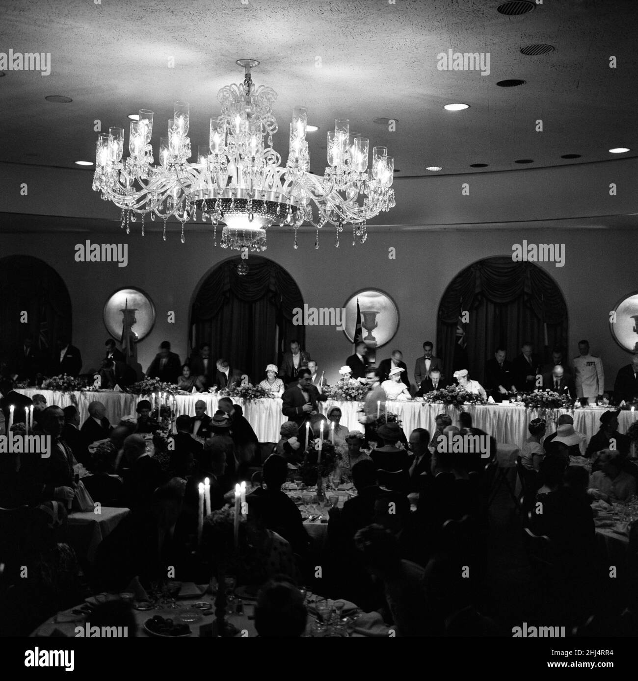 Queen elizabeth canada 1959 hi-res stock photography and images - Alamy