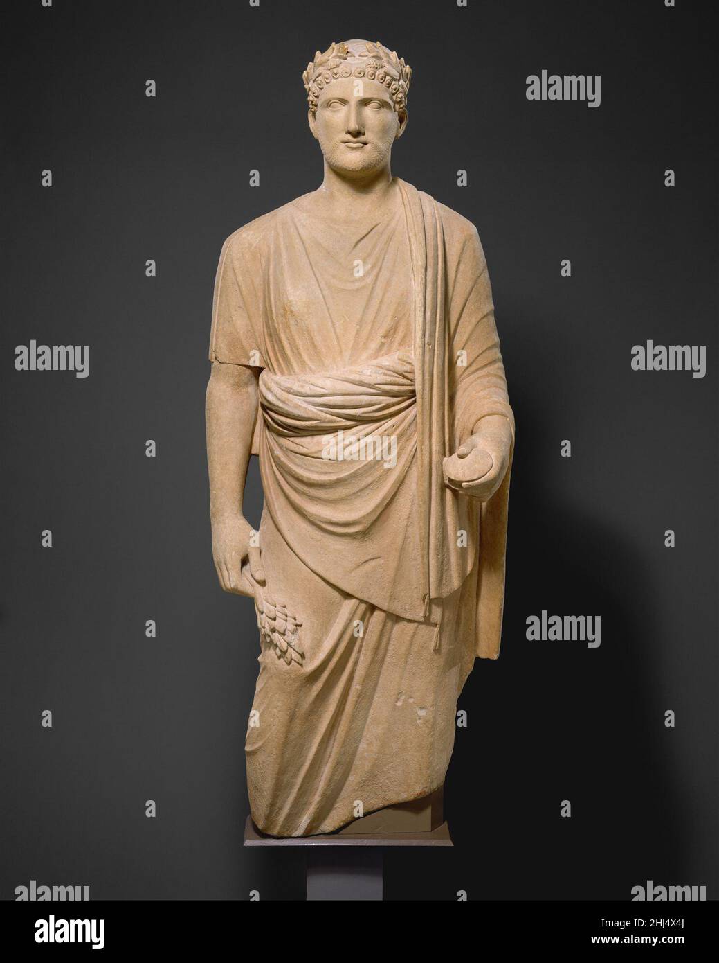 Different statues hi-res stock photography and images - Alamy
