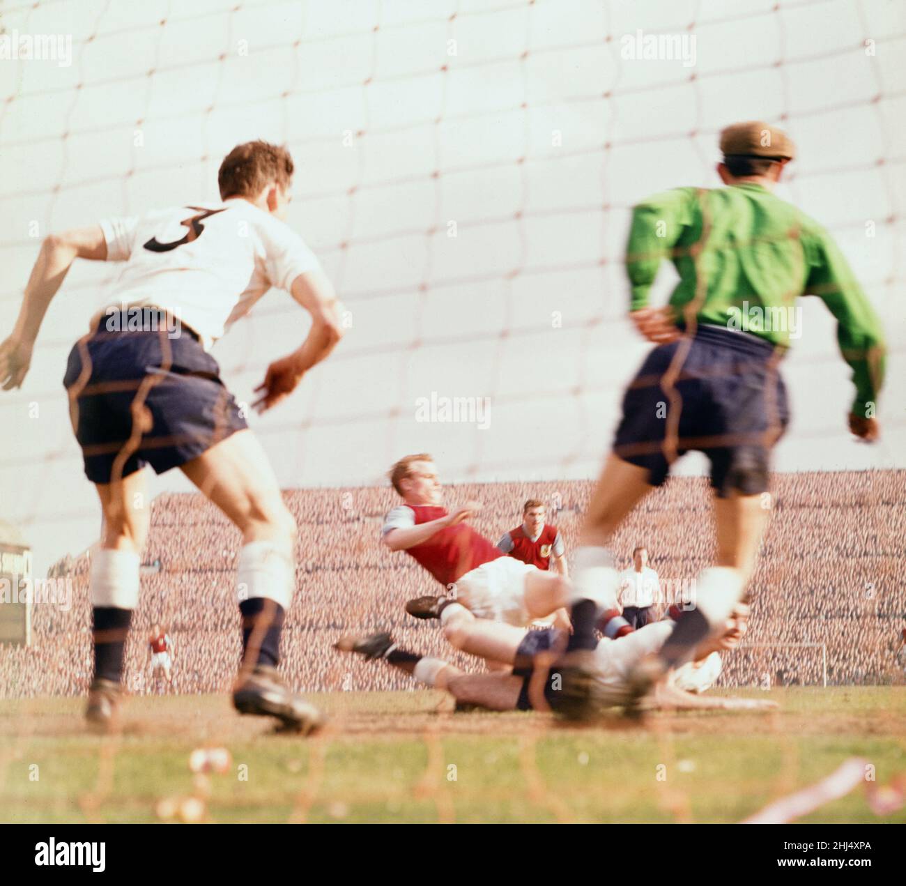 1960 1961 Tottenham Hotspur Double Winning Season. FA Cup Semi Final v ...