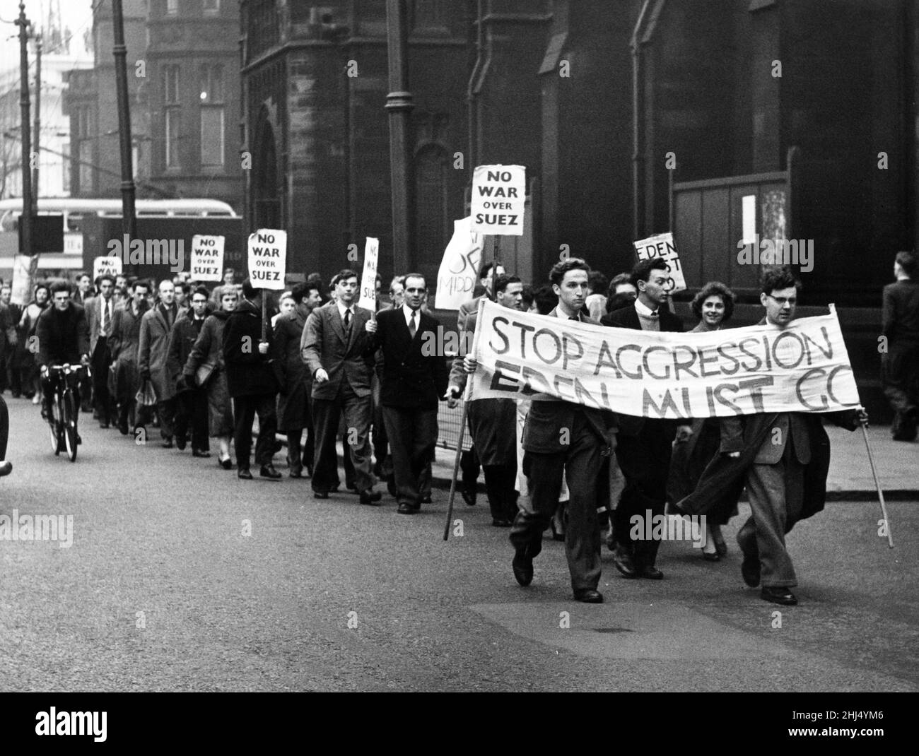 Education students demonstrations protest suez crisis 1950s university ...