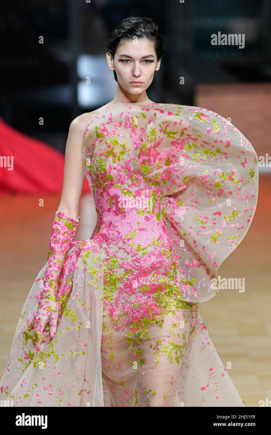 Paris, France. 26th Jan, 2022. ELIE SAAB Haute Couture SS22 Runway ...