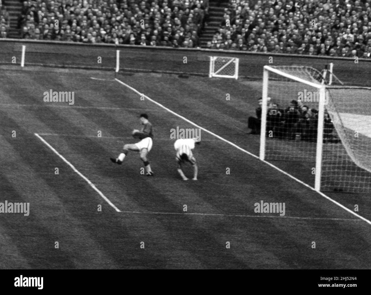 Aston Villa 2-1 Manchester United, FA Cup Final 1957, Wembley Stadium ...