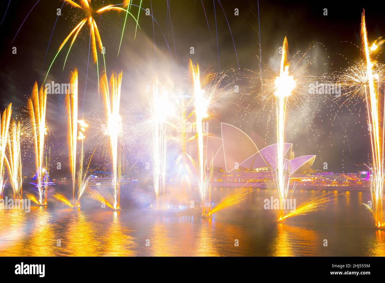 A spectacular fireworks display on Sydney Harbour concludes the ...