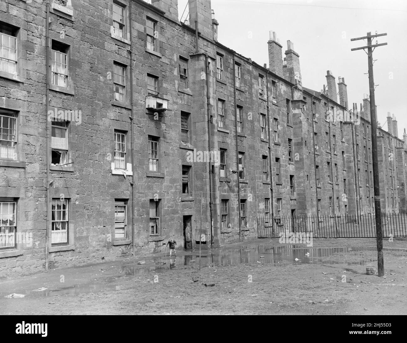 Glasgow slums hi-res stock photography and images - Alamy