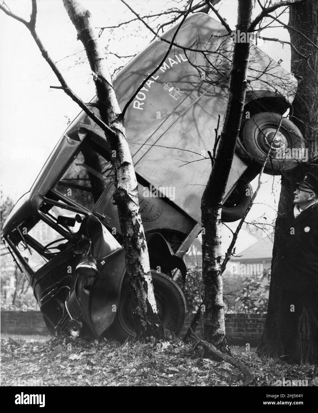 Problem Crash! How this Royal Mail van came to finish up backwards up a ...
