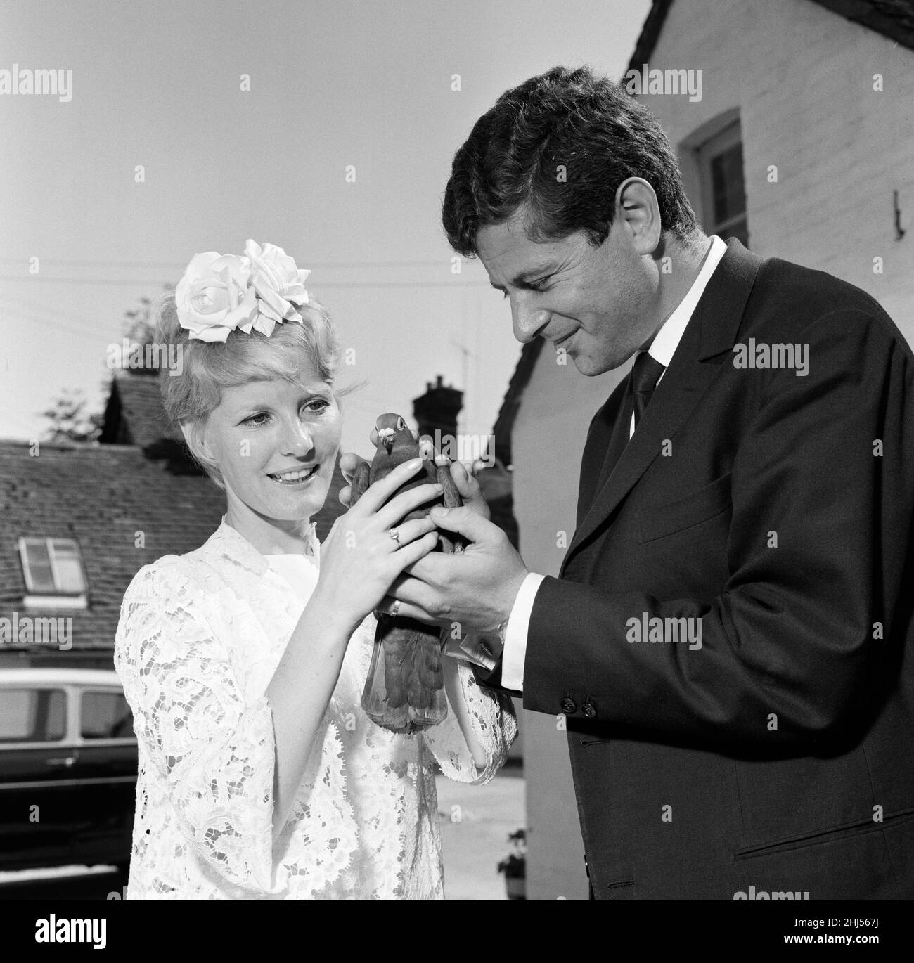 Petula Clark marries Claude Wolff st St Peter's Church in Lodsworth ...