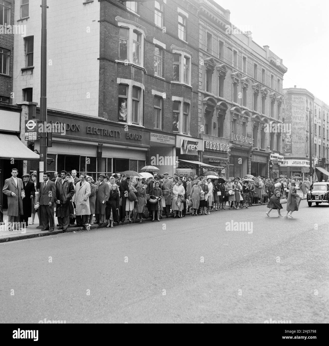 Shepherd's bush, london 1960s Black and White Stock Photos & Images - Alamy