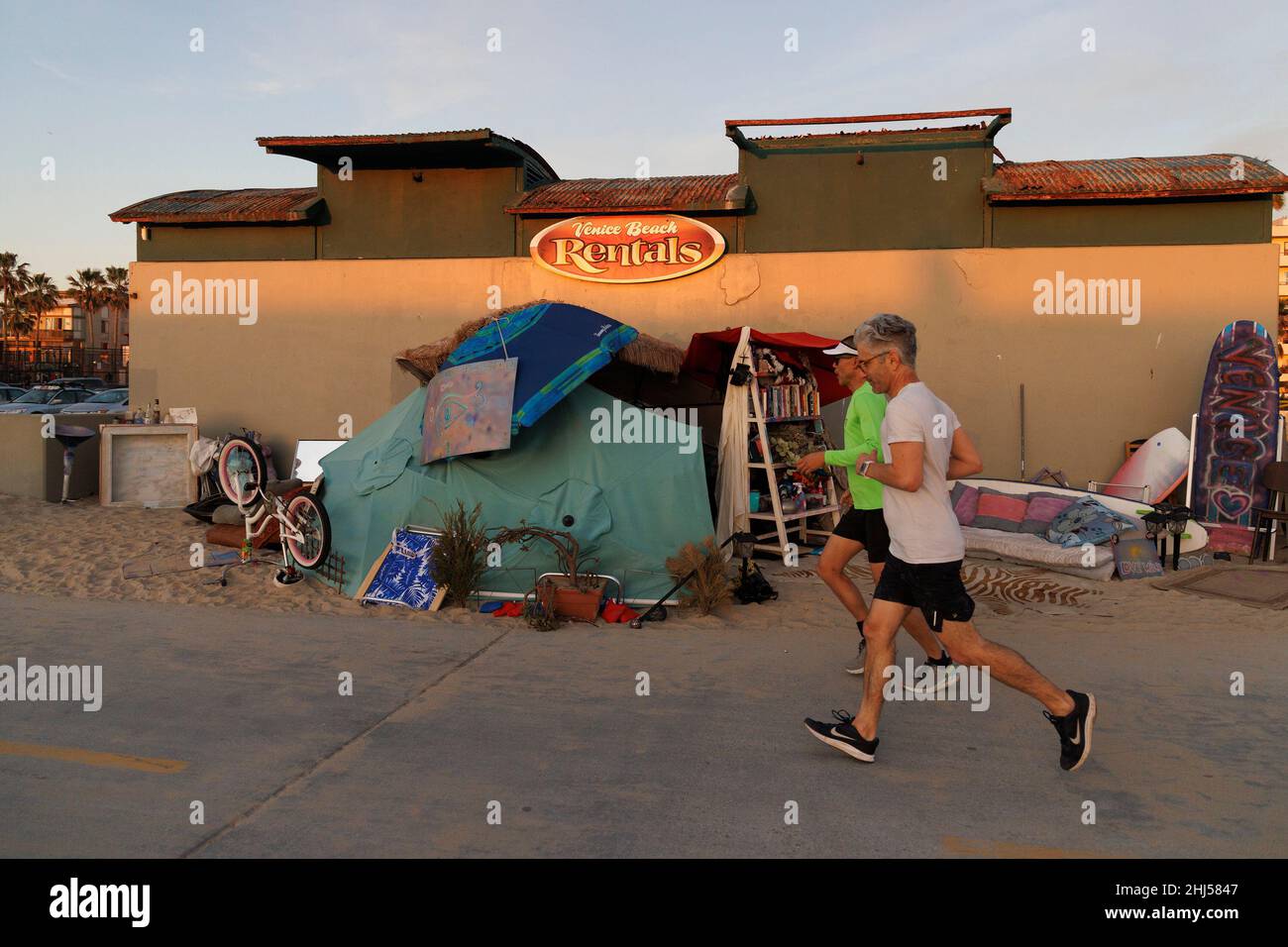 Adjacent encampment hi-res stock photography and images - Alamy