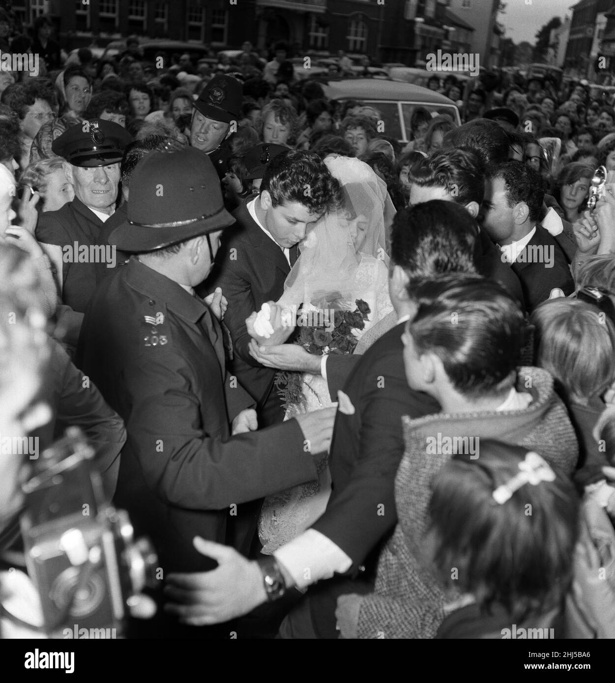 The wedding of Donella Webb, sister of Cliff Richard. Cliff's sister ...