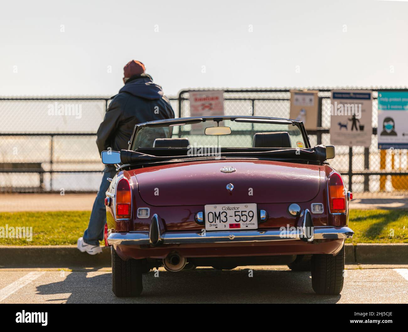 Car trunk side view hi-res stock photography and images - Alamy
